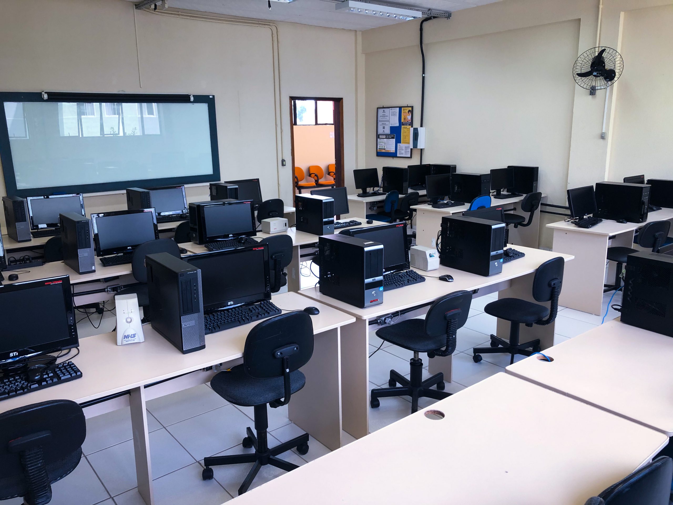 Laboratório de Informática – Santa Cruz